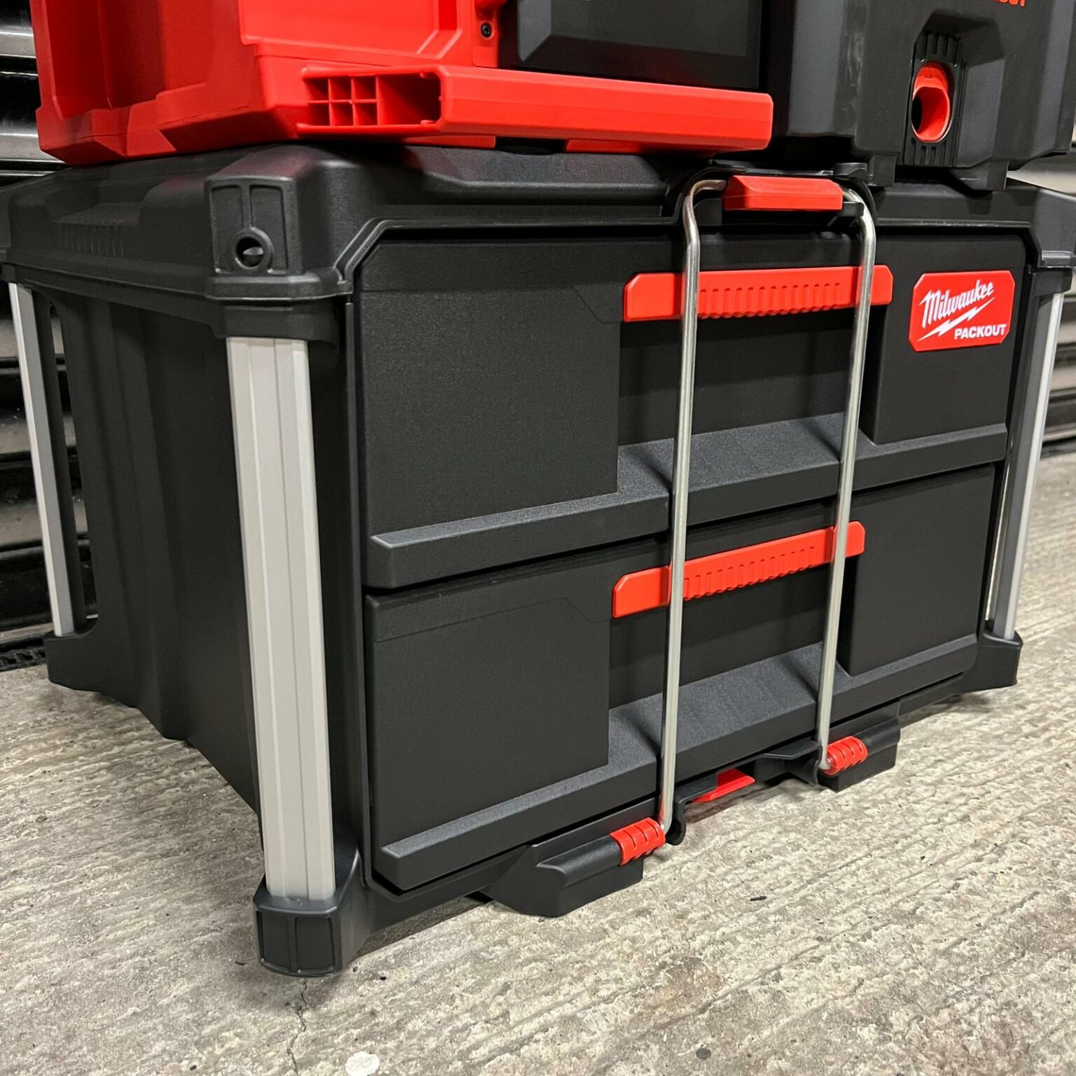 Milwaukee M18 PACKOUT Storage & Light Bundle #2 - Power Tool ...